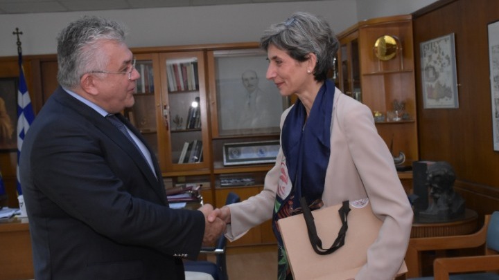Συνάντηση του πρύτανη ΑΠΘ με την πρέσβειρα της Μεγάλης Βρετανίας